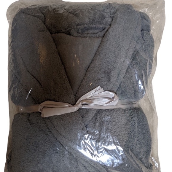 Bella Russo | Intimates & Sleepwear | Bella Russo Light Gray Robe One ...